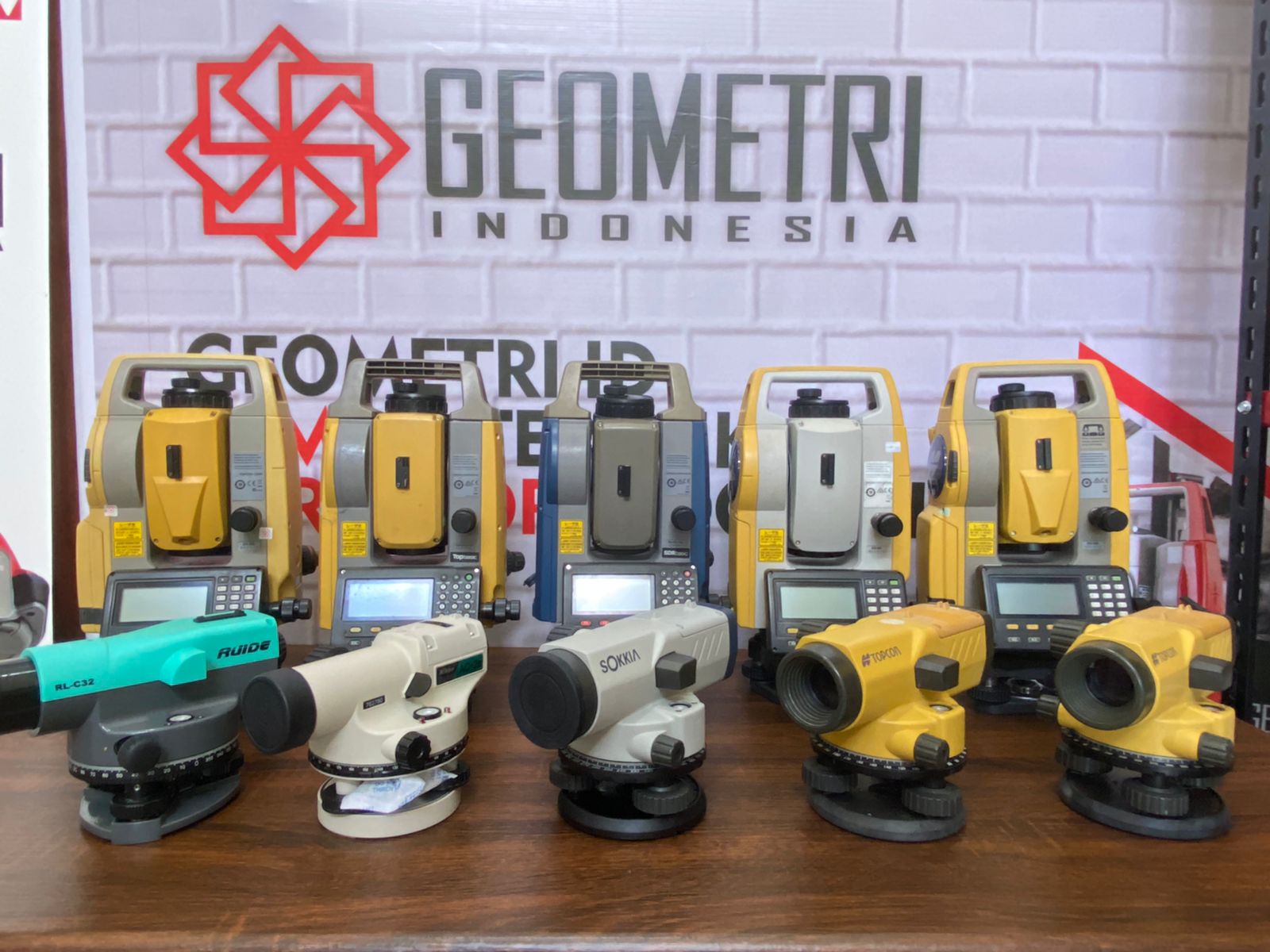 Sewa Total Station Murah di Makassar - Geometri Makassar | Jual Sewa ... Sewa Total Station Murah di Makassar - Geometri Makassar | Jual Sewa ...